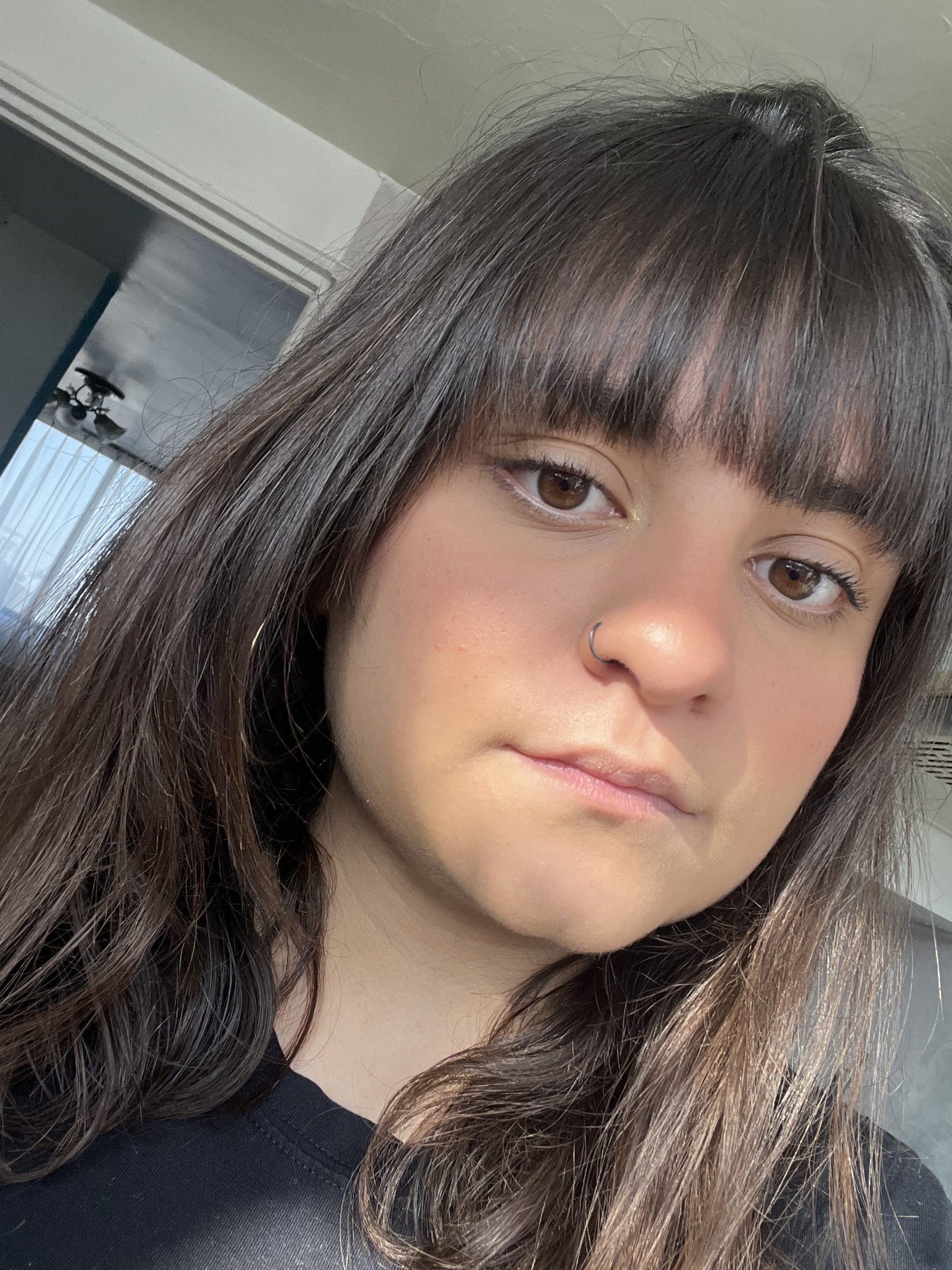 Clara Yolks una cantante que canta directo a los corazones