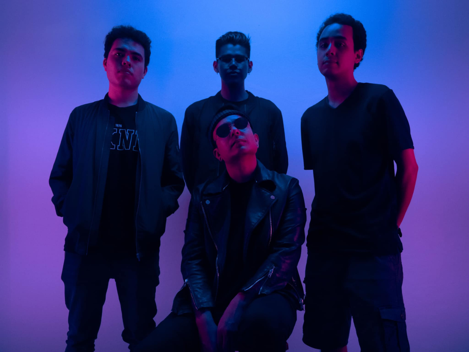 Neon Club estrena «Redamancia» - Bravo Revista